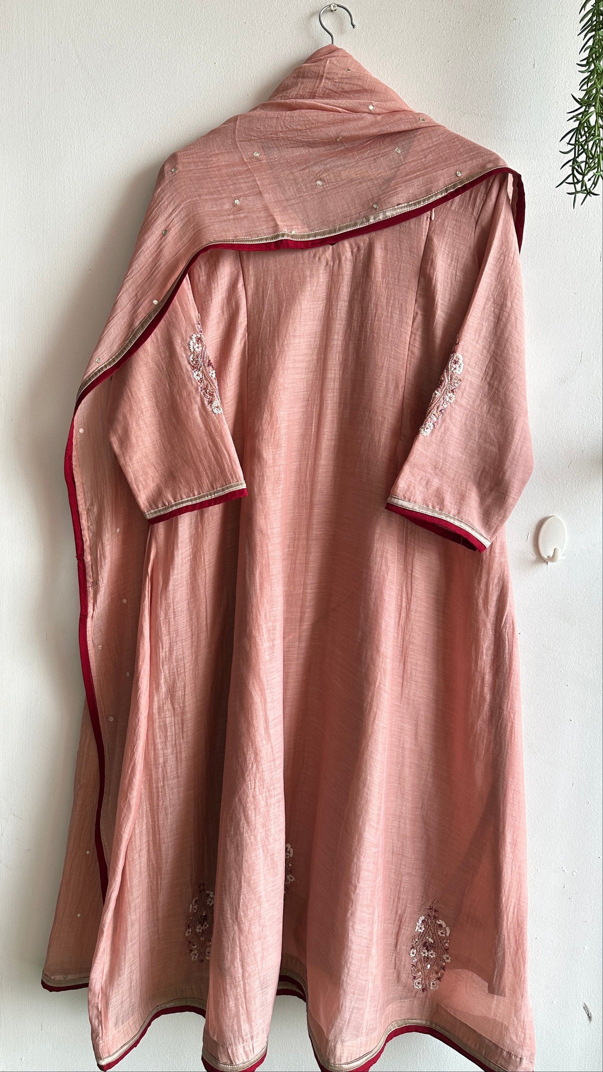 MUTED ROSE – Signature Waves